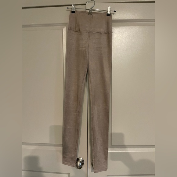 Wilfred | Pants & Jumpsuits | Aritzia Wilfred Free Daria Pant | Poshmark